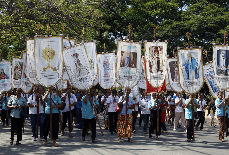 Sarani selebra loron Nossa Senhora de Fátima ho prosisaun hosi Motael ...