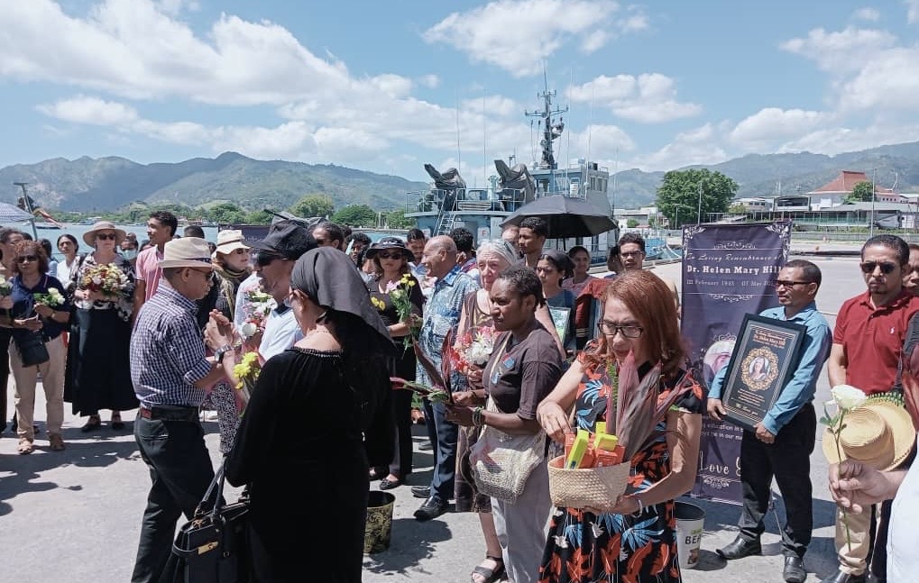 Entidade oin-oin presta omenajen ba Helen Hill ho misa requiem - TATOLI ...